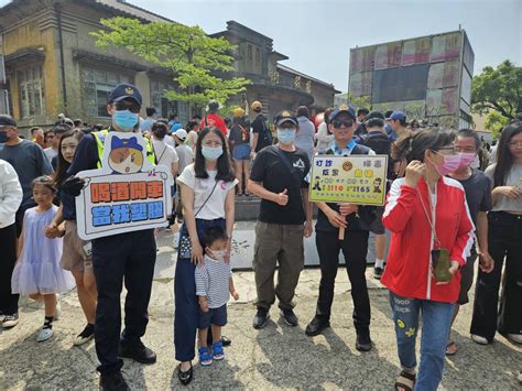 紅球現身新化街役場 新化警交通疏導兼反詐宣導 中華日報中華新聞雲