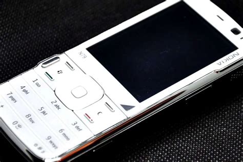 ویدئو نوکیا N۷۹؛ نوستالژی نسل طلایی گوشی‌های هوشمند