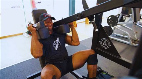 Pendulum Squats Step By Step Form Guide Xcelerategyms