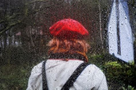 Efeito De Chuva No Fundo Da Natureza Foto Grátis