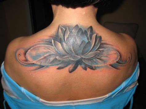 Тату на спине у девушки Лотос подборка