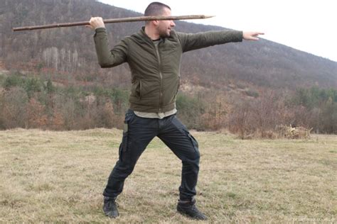 How To Throw A Spear The Right Way Modern Survival Online