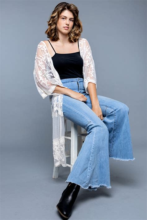 Ashley C New View Modeling