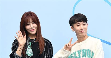 버스안에서 자자 서울패션위크 왔어요[엑s Hd포토]