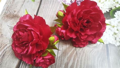 Квіти з атласних стрічок своїми руками 92 фото покрокова інструкція для початківців