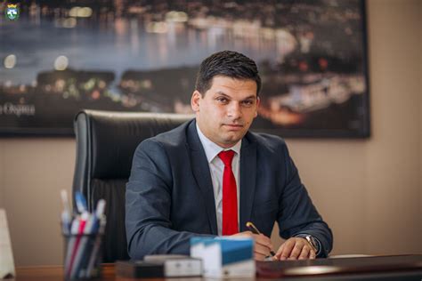 Честитка на градоначалникот Кирил Пецаков за Католички Божиќ Ohrid1