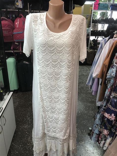 Біле плаття нарядне — ціна 500 грн у каталозі Довгі сукні Купити жіночі речі за доступною ціною