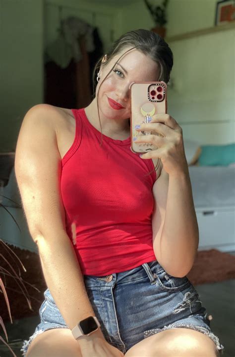 419 Best Braless Day Images On Pholder Braless Cougars And Milfs Sfw