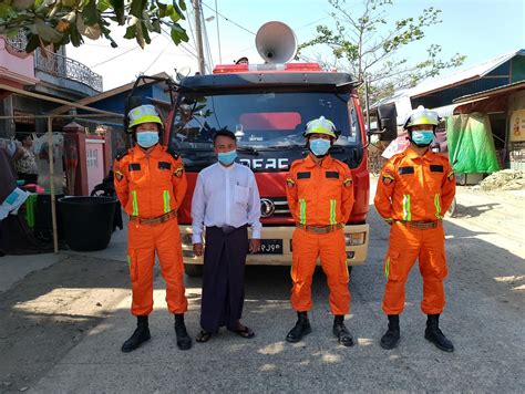 ပုဏ္ဏားကျွန်းမြို့၌ မုန်တိုင်းအန္တရာယ် သတိပေးချက်များအား လှည့်လည်ကြေညာ Information And Public