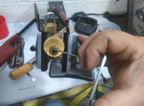 Lefty Tension Wrench In The Lock R Lockpicking