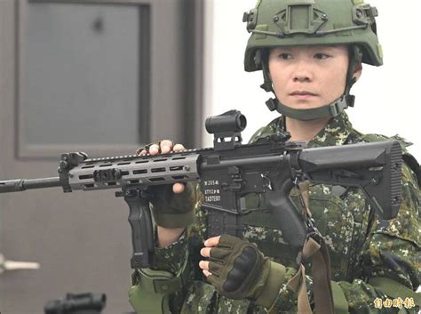 國造T112新式步槍正式公開 配件一應俱全可搭三種瞄具 自由軍武頻道