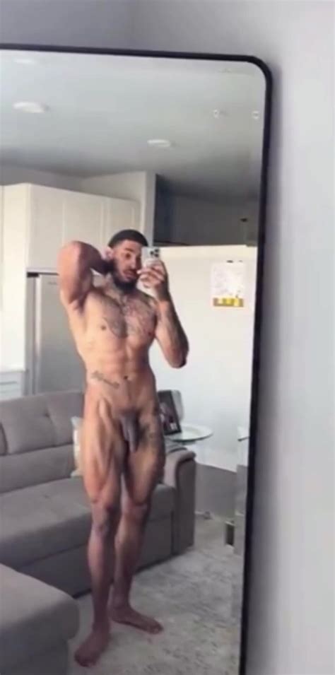 Shredded Muscular Straight Bro Stroking ThisVid Com En Anglais