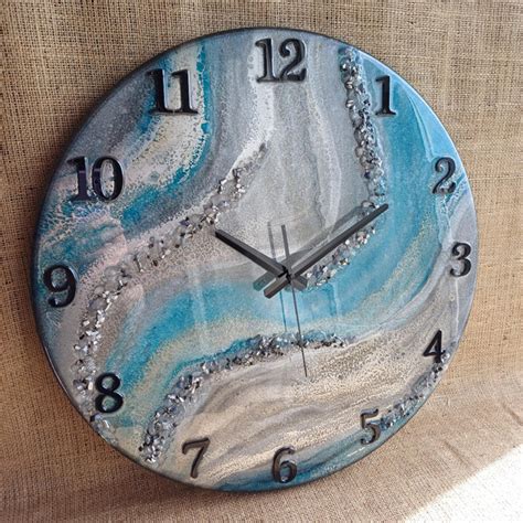 Годинник настінний з епоксидної смоли ручної роботи 40 см ЧЕС00000063 купити онлайн на Rozetka