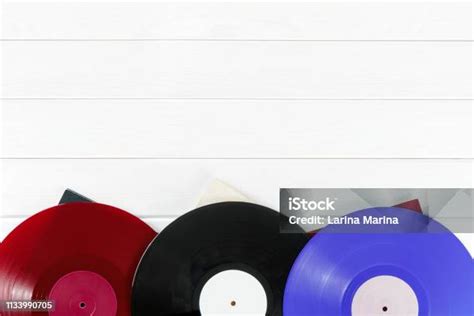 3 개의 비닐 축음기 기록 흰색 바탕에 패자에 대 한 블랙 블루와 레드 비닐 레코드 디스크 자키를 위한 턴테이블 오디오 장비 0