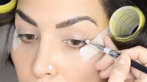 Makeup Tutorial Super Easy Winged Eyeliner Hack Upstyle