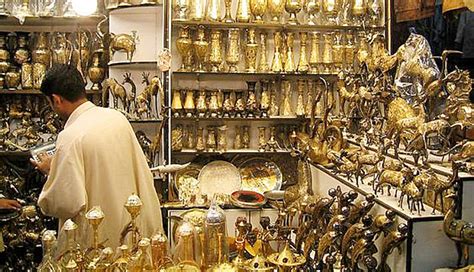 The Shopaholics Paradise Zainab Market Karachi Youlin Magazine