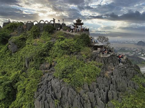 En La Provincia Vietnamita De Ninh Binh Mucho Más Que La Llamada Bahía