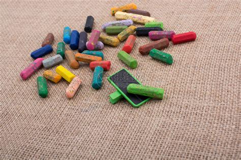 各种颜色的用过的蜡笔高清图片下载 正版图片507410221 摄图网