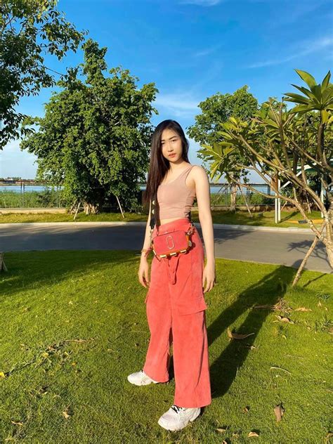 អបអរសាទរ តារាចម្រៀង វីរៈ និច កំពុងតែជិតក្លាយជាកូនក្រមុំហើយ បន្ទាប់ពីកំលោះសង្ហាម្នាក់បាន