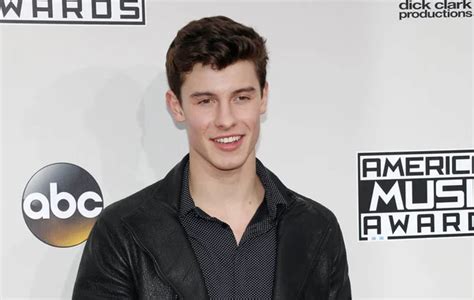 Shawn Mendes Braces