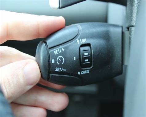 Quelle différence entre limiteur et régulateur de vitesse