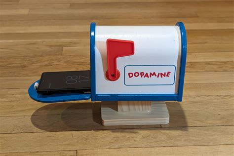 This Smart Raspberry Pi Mailbox Keeps Intrusive Phone Alerts At Bay