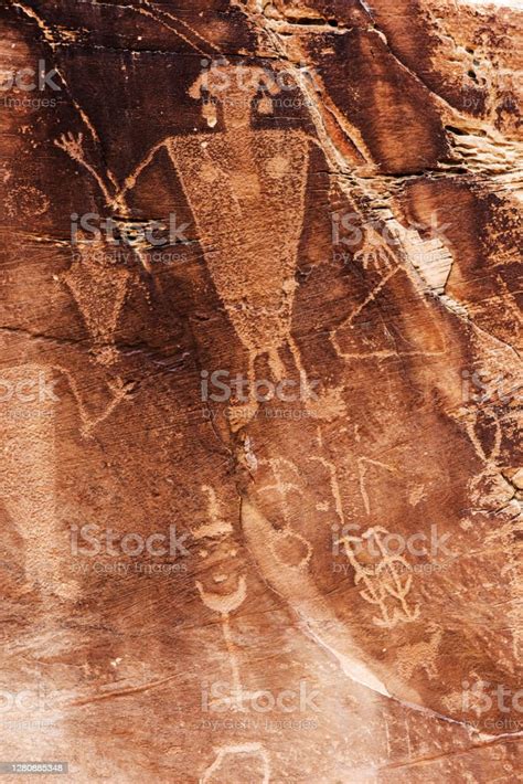 Man Rock Art By Ancient Native Fremont Americans In Dinosaur Stock