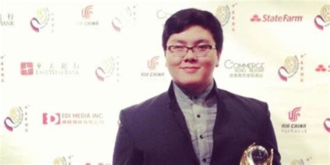 不随爹！曝唐国强和二婚妻子儿子近照手机新浪网