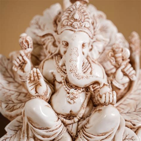 Lord Ganesh Idol Online Premium Devotion Nestasia