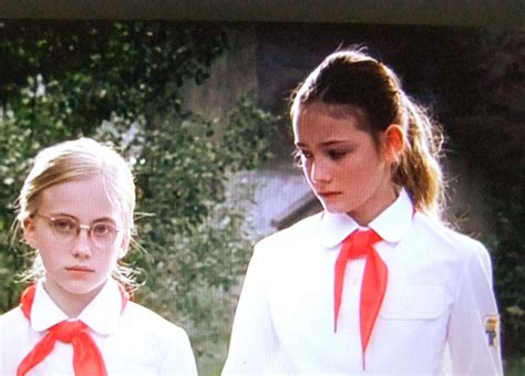 Ddr Schüler Einer Ddr Oberschule Thälmannpioniere Jungpioniere Freie Deutsche Jugend Ddr Kinder