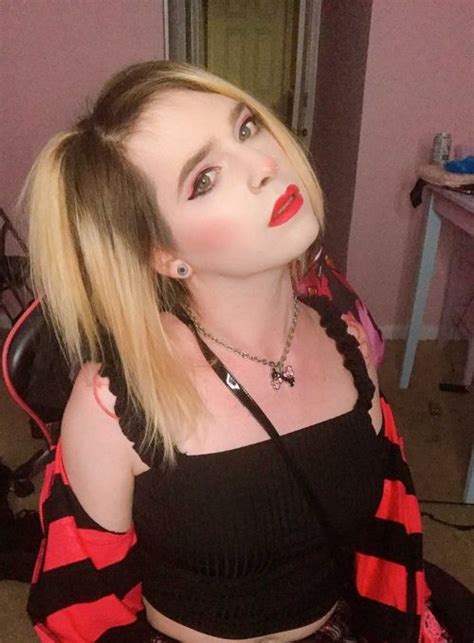 Tara Pureheart Onlyfans Account Tara Pureheart