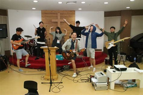 БНСУ дахь Христэд итгэгч ЗАЛУУчууд Home