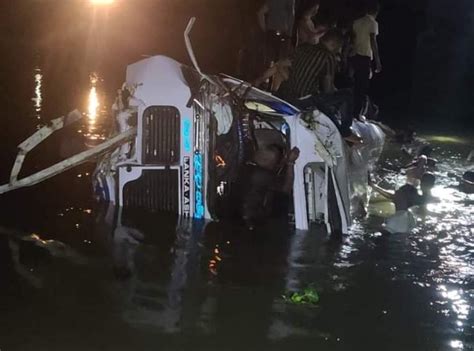 කොටලීය බස් අනතුරින් 10ක් මරුට රියදුරු අත්ඩංගුවට Ada Online