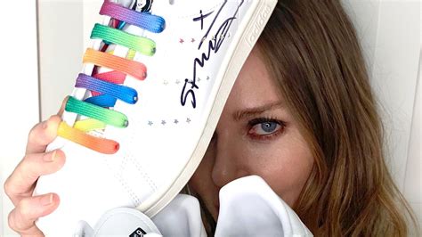 Stan Smith: Den Adidas-Kultsneaker gibt es jetzt in einer neuen veganen ...