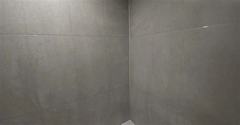 진짜 솔직후기 적습니다 인테리어를 급하게 진행하고 있는 집이라 빠듯하게 줄눈일정을 잡았는데도 불구하고 친절하고 빠르게 상담 해주셨습니다😀 시공 전에는 모든 테이핑