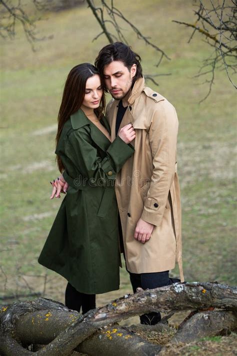 Hermoso Retrato Sensual De Joven Pareja De Estilo En El Amor Imagen De