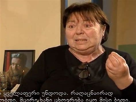 კოტე თოლორდავას დედა გარდაიცვალა მშობლები