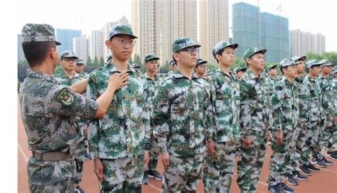磨炼坚强意志 绽放青春风采 宿州二中举行2019级高一新生军训动员大会 学校动态 安徽省宿州市第二中学