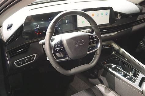 그랜저 급인데 3천만 원대” 고급 세단 베스튠 B70 카텍 뉴세이