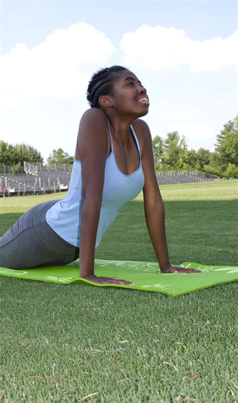 무료 사진 아름 다운 젊은 여자 지 고 운동