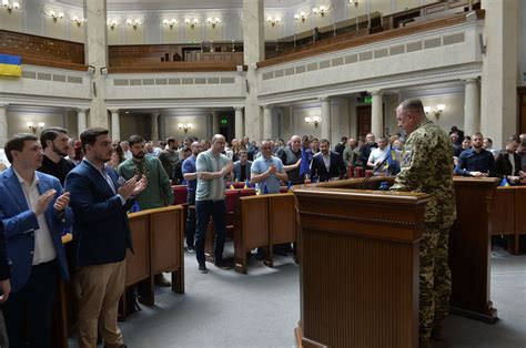 Законопроект про виплати військовим ухвалено в першому читанні