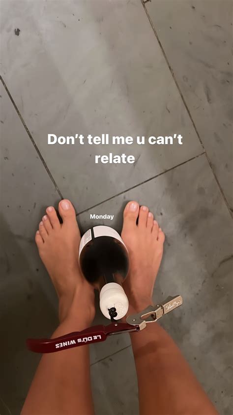 Irina Shayks Feet