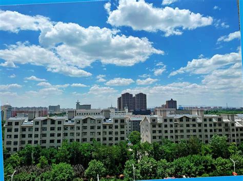吴忠日报蓝天白云常做客 碧水净土入画来