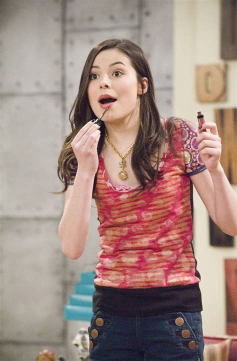 Miranda Cosgrove Weight Height And Age