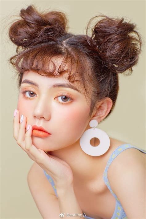 速写素材에 있는 希妈님의 핀 헤어스타일 초상화 포즈 얼굴 참조