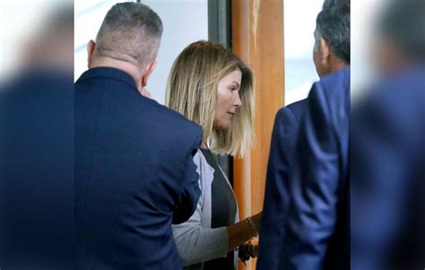 Lori Loughlin Looks Frail In Court Amid College Admissions Scandal