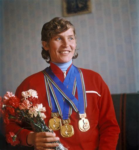 Фото Олимпийская чемпионка по лыжному спорту 1972 года Галина Кулакова 1972 год г Москва