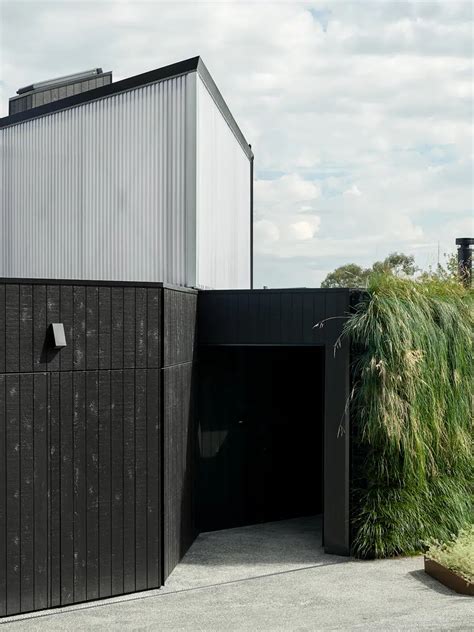 Angle House Mymymy