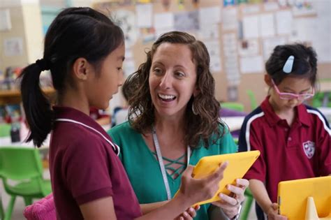 Isns：创新的pyp教学培养学习的主人 高峰傲