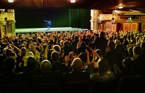 Buy Tickets For The Edy Show Tour Dates Viagogo